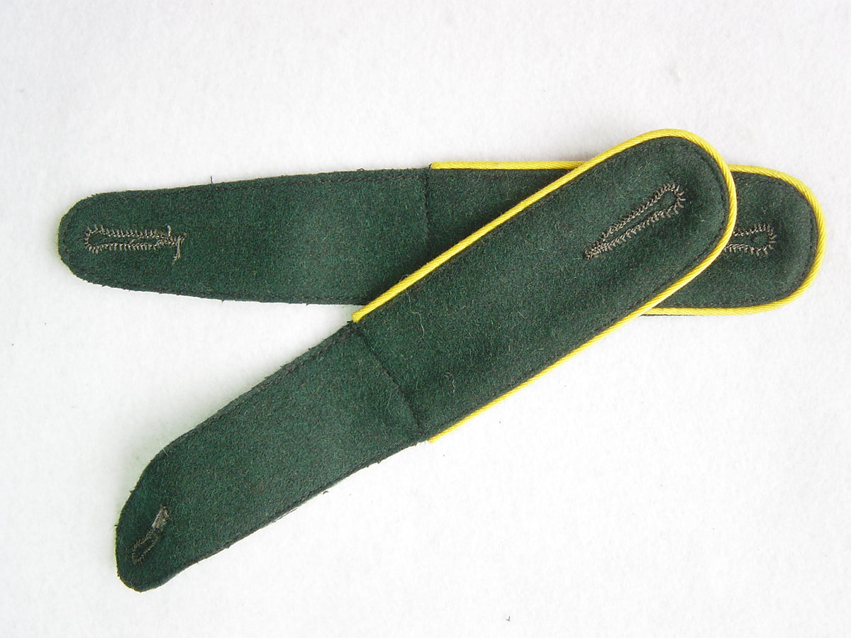 WWII German Shoulder Board Darkgreen Board With Yellow Pipe ...