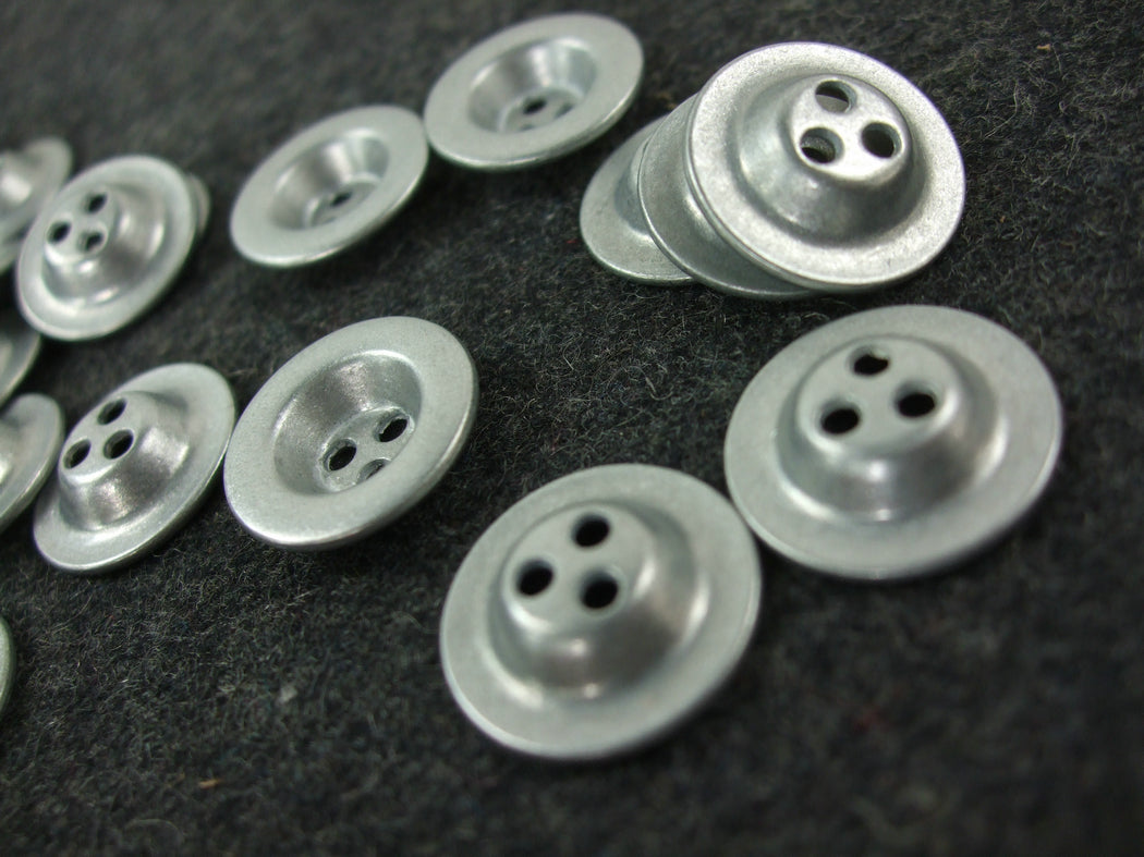 WWII German Metal Dish Button 3 Holes X30| Hikimilitariashop